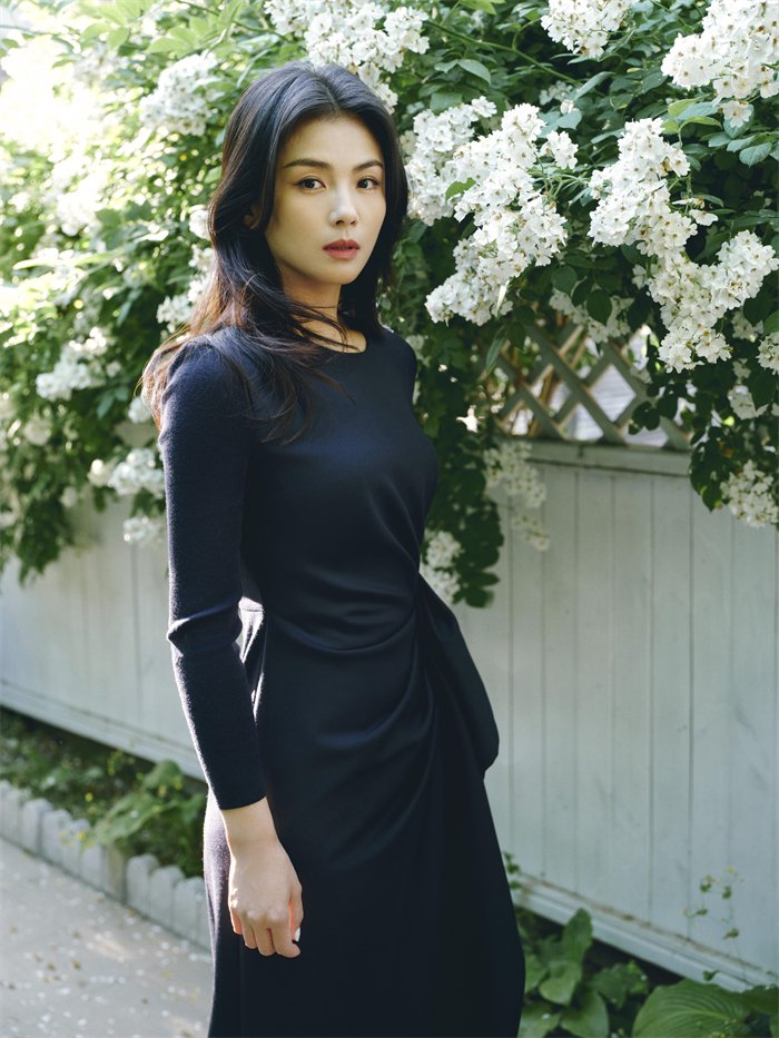 YINER音儿携手品牌代言人刘涛，演绎诗意优雅|音儿_新浪财经_新浪网