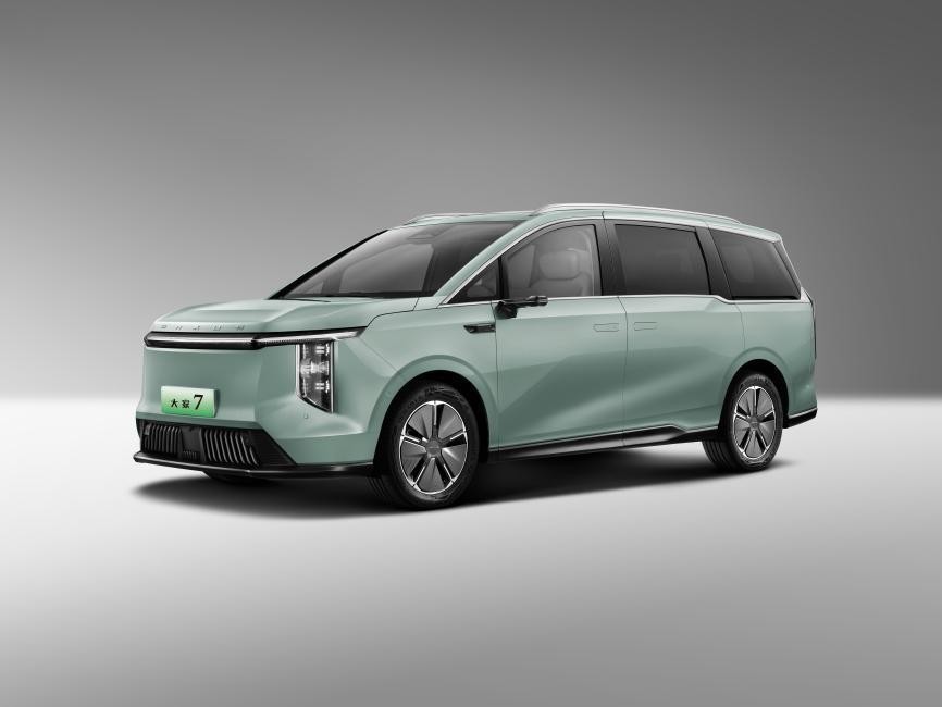 上汽大通MAXUS大家7即将在成都车展重磅首发！定位大家庭豪华电动MPV|上汽大通MAXUS|电动|MPV_新浪新闻