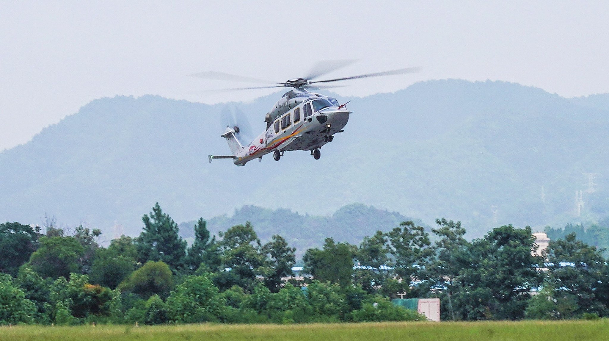 AC352直升机开始温度包线扩展试飞|直升机_新浪财经_新浪网