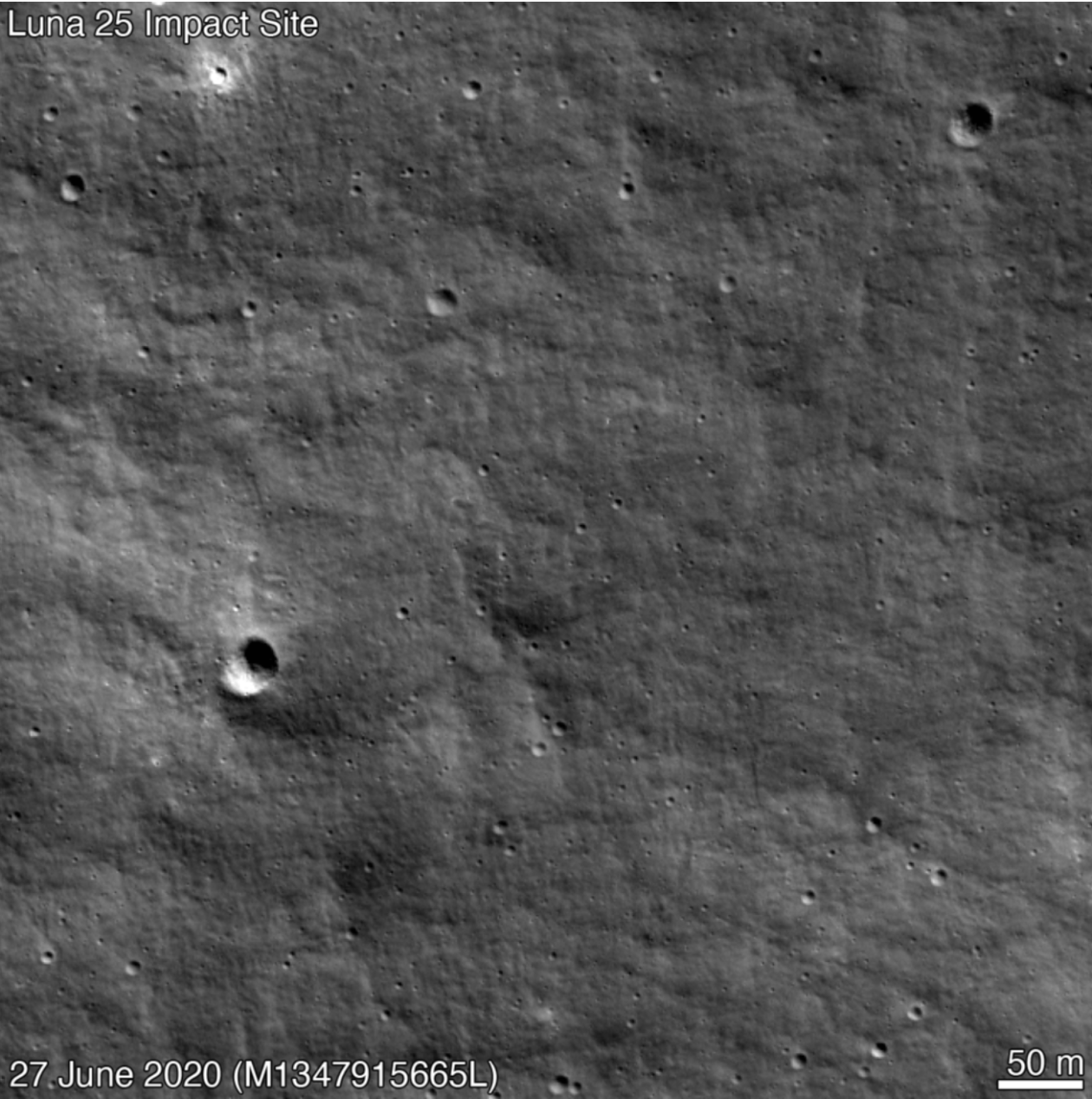 NASA发布月球新“陨石坑”图像，推测“可能由俄探测器造成”_新浪财经_新浪网