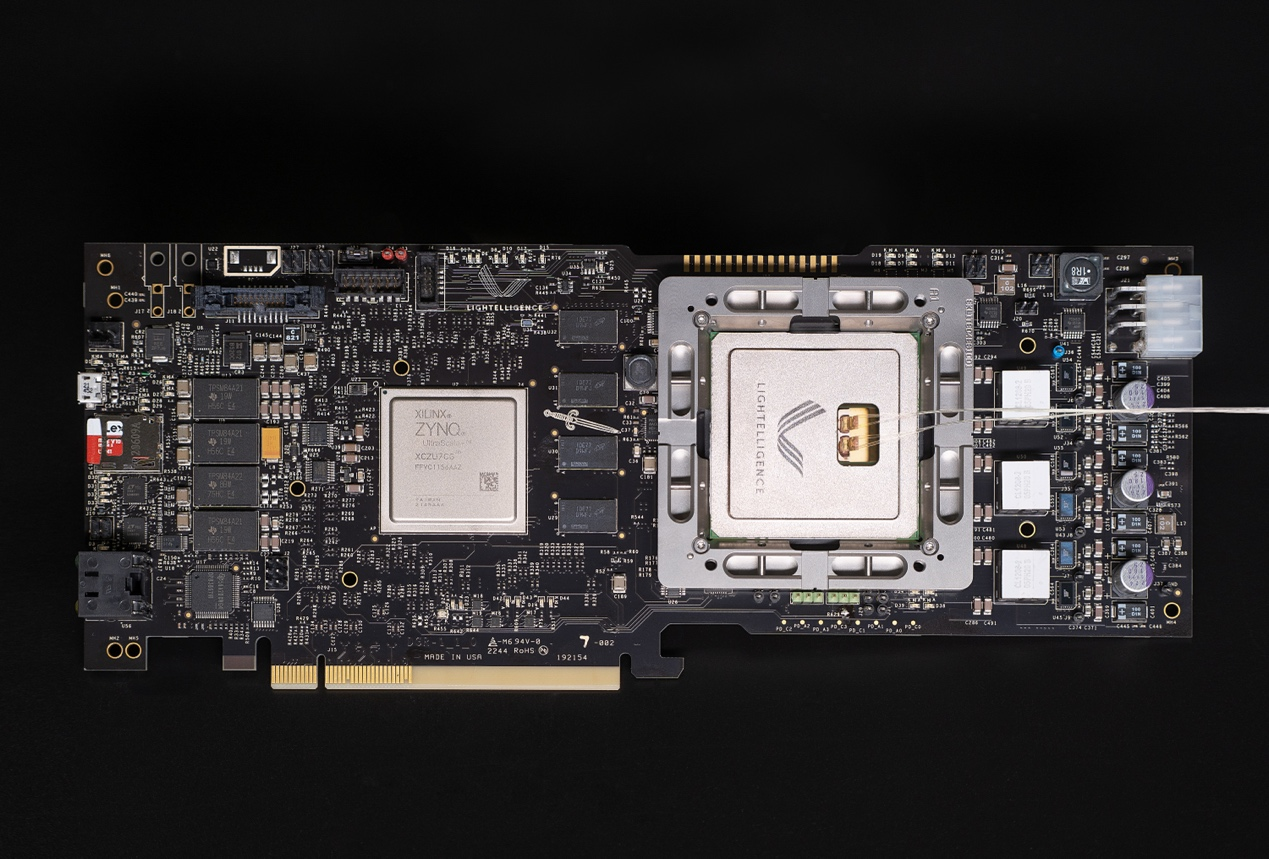 曦智科技携全新光电计算产品亮相Hot Chips大会|芯片|光电_新浪科技_新浪网