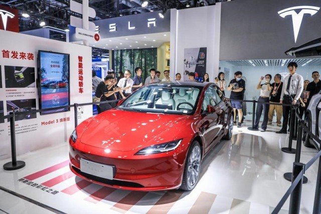 TeslaModel 3煥新版正式開售：25.99萬起，最快12月初交付 - 新浪香港