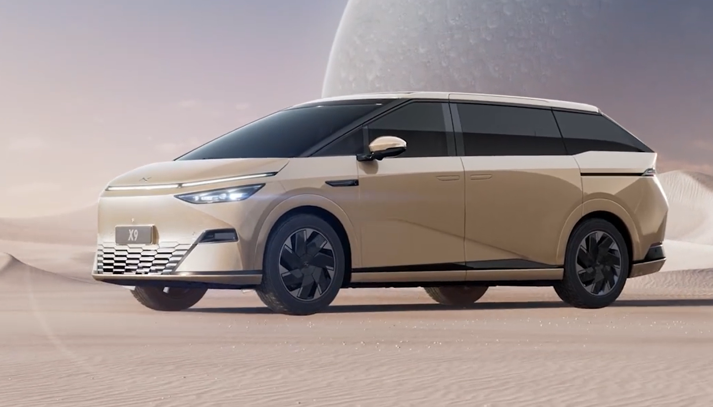 小鹏首款 MPV 车型 X9 亮相-手机新浪汽车