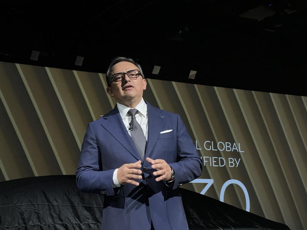 東京車展丨英菲尼迪拉開“電動化未來”序幕：首款純電產品Vision Qe概念車發佈 - 新浪香港