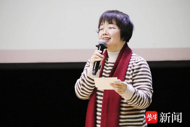 老师也曾是孩子：听“老师作家”郭姜燕分享如何读书与写作|郭姜燕_新浪财经_新浪网