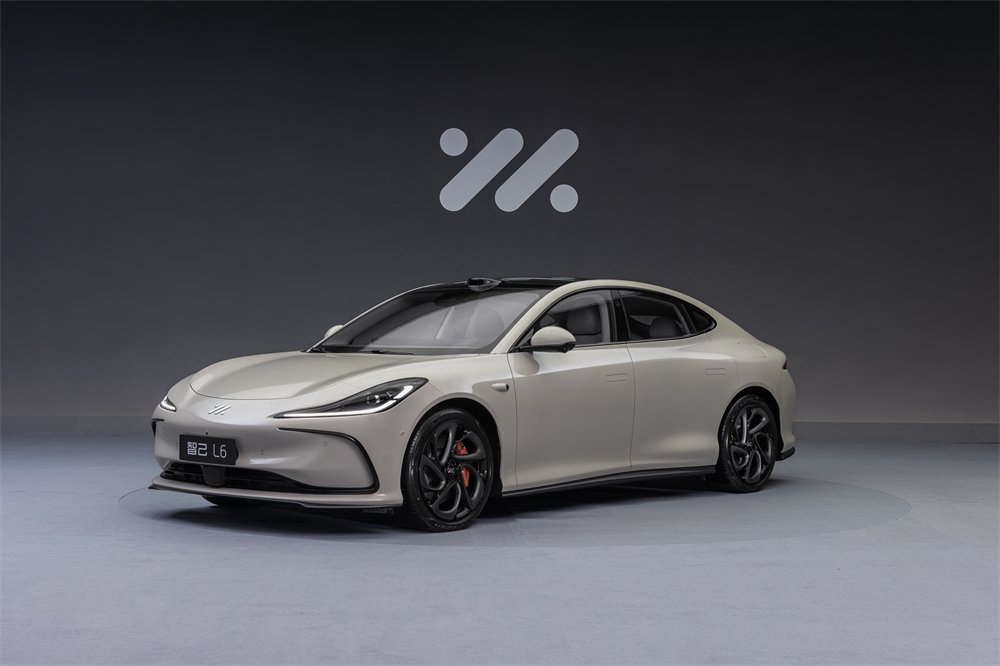 智己L6首搭“光年”固态电池，小米SU7最新对手拍马杀到|小米_新浪财经_新浪网