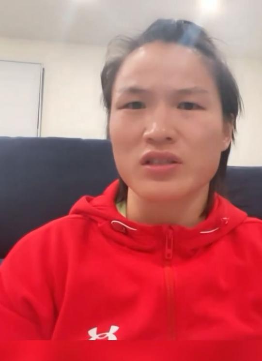 UFC冠军战将首现“中国德比”！张伟丽：把所有对手当老师 闫晓楠：平常心对待_新浪科技_新浪网