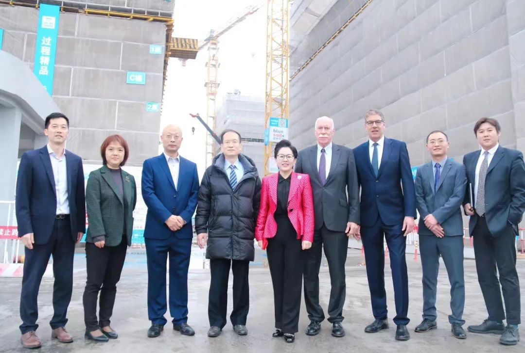 德国科学院院士Manfred Dietel教授，挪威科学院院士李培峰教授到访蓝帆医疗全球科创总部考察交流_新浪财经_新浪网