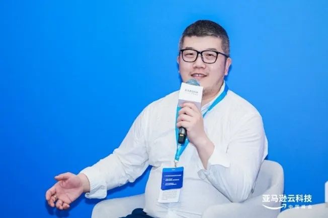 德勤中国与亚马逊云科技携手发布了生成式AI实践——“Delph AI”！_新浪财经_新浪网