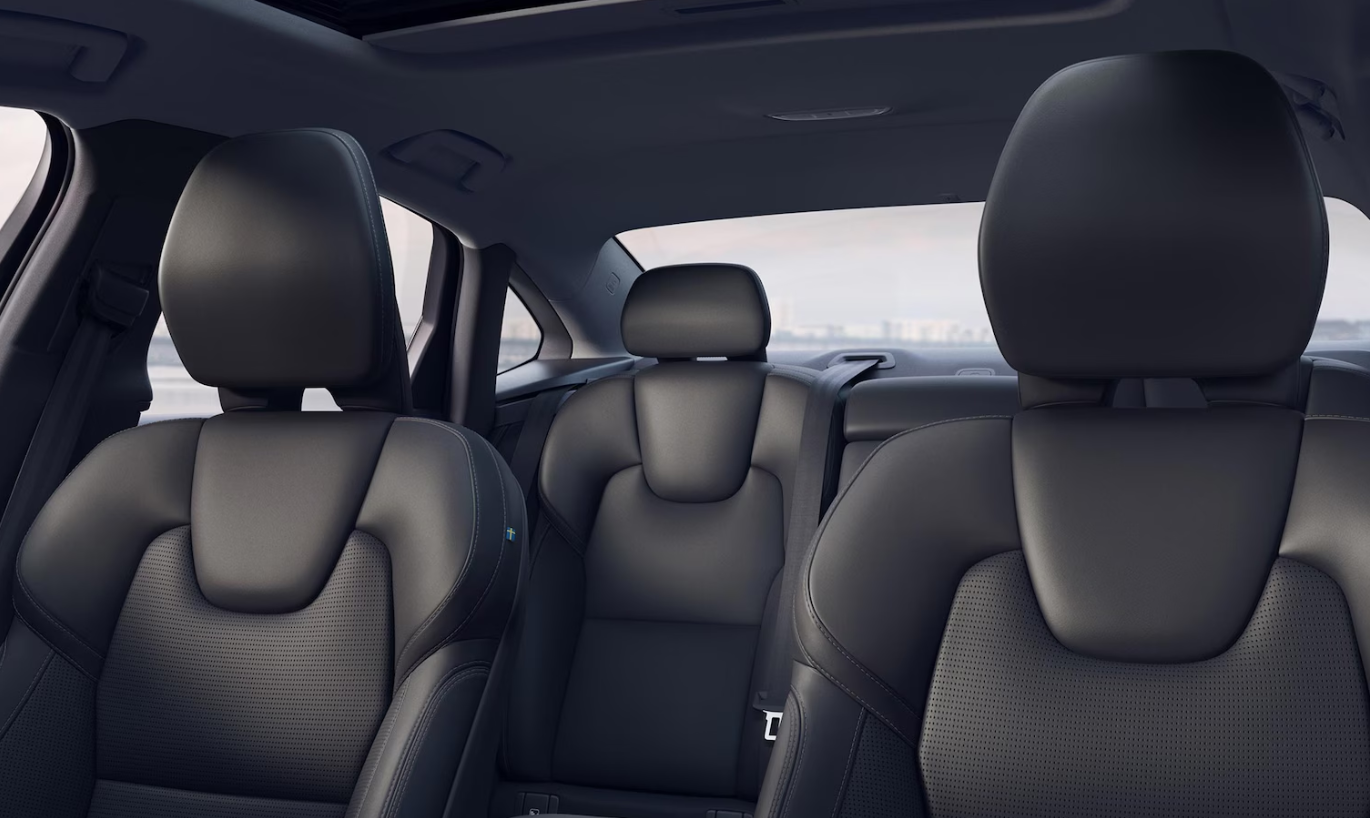 2025 款沃尔沃 S90 上市：2.0T 发动机 + 48 伏轻混系统，售 40.69 万元起|轻混|沃尔沃|沃尔沃S90_新浪科技_新浪网