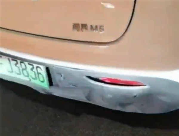 小米SU7隧道内追尾问界M5：SUV的优势一眼可见|SUV|小米|问界M5_新浪科技_新浪网