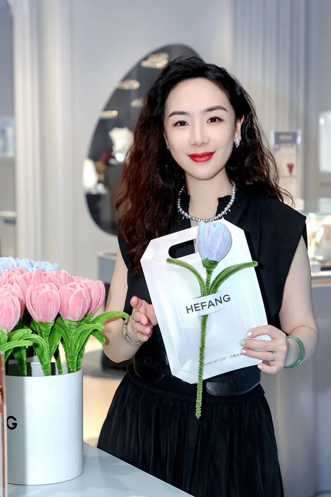 “玫瑰”的选择，HEFANG轻奢珠宝到底值不值？|珠宝_新浪财经_新浪网