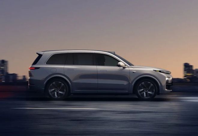 理想硬控车圈1小时：无图NOA全国都能开，端到端+VLM决策更像人|理想汽车_新浪财经_新浪网