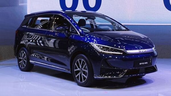 比亚迪 BYD M6 在印度尼西亚上市，该国首款纯电 MPV|比亚迪|BYD|MPV_新浪科技_新浪网