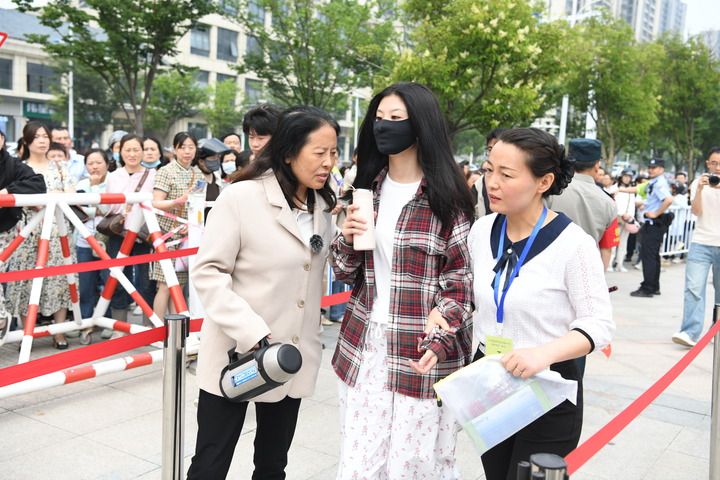 郁晓楠的约定，完成了！_新浪新闻