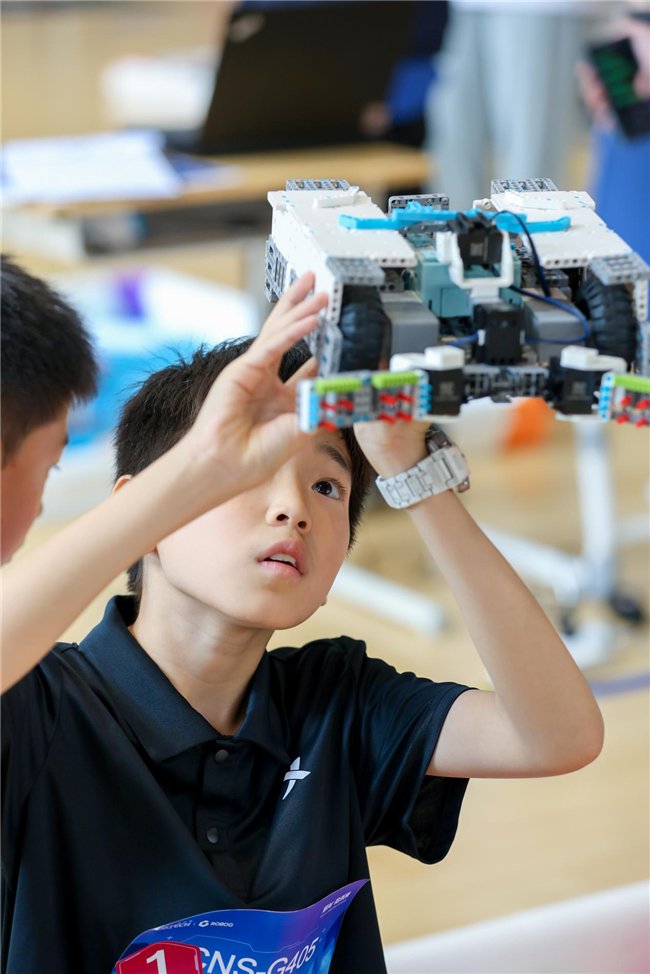 高手对决，闪耀赛场：WRCT上海城市选拔赛Robo Genius系列赛项圆满收官_手机新浪网