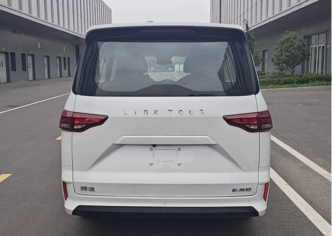 领途 E-M8 MPV 车型上市：北汽锐胜王牌 EM7“换标版”，14.18 万元起_新浪科技_新浪网