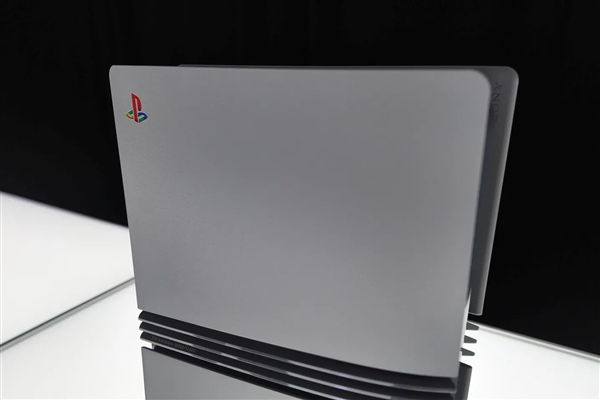 三十周年纪念版PS5 Pro实物图|PS5|主机_新浪科技_新浪网