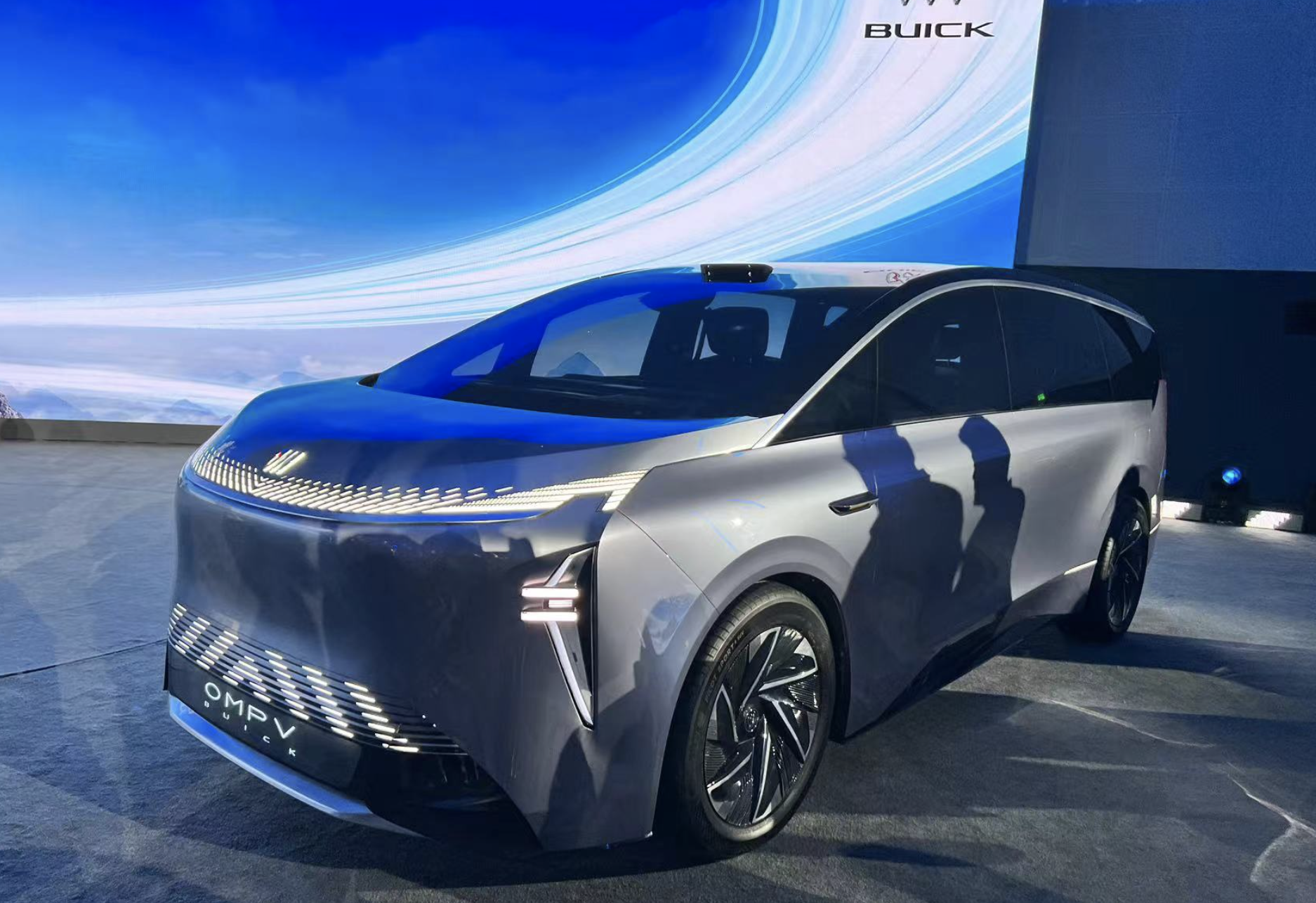 上汽通用加速调整：别克GL8交付200万辆后，将推增程式SUV？|别克GL8|上汽通用|MPV_新浪科技_新浪网