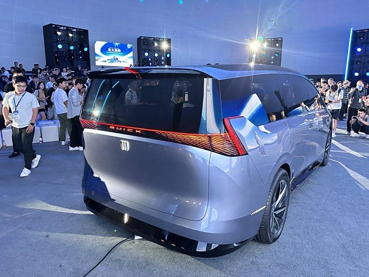 别克GL8正式下线 OMPV全新概念车发布|别克GL8|别克|MPV_新浪科技_新浪网