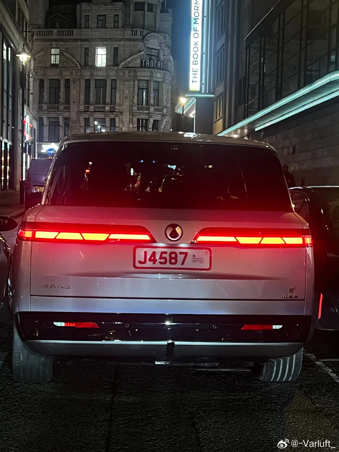 比亚迪腾势 N9 官图发布：定位中大型旗舰 SUV，搭载易三方技术_新浪科技_新浪网