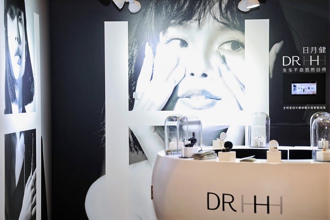 对话世界，DR H乘AI风起大势_新浪科技_新浪网