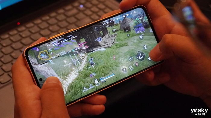 跑分达308万，Oryon CPU很能打！ 高通骁龙8至尊版性能实测|高通|AI|GPU_新浪科技_新浪网