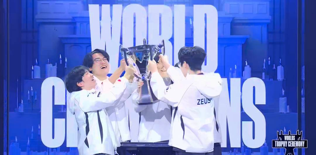 T1战队成功卫冕英雄联盟全球总决赛冠军 Faker拿到第五冠创新纪录|T1|李相赫|总决赛_新浪科技_新浪网