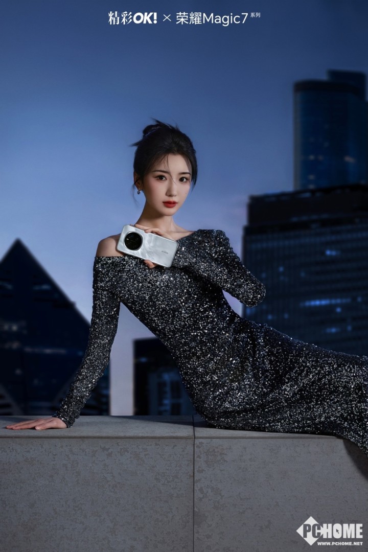 双面演绎，毛晓彤出镜荣耀Magic7朝霞月影大片|华为荣耀|毛晓彤|魅力_新浪科技_新浪网