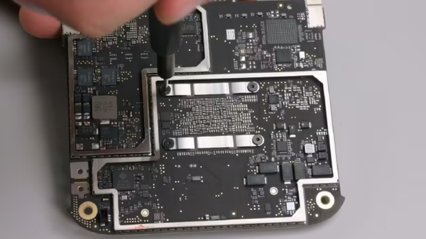 国外知名网站iFixit拆解M4 Mac Mini：7/10分 散热优秀|ifixit|Mac Mini|苹果_新浪科技_新浪网