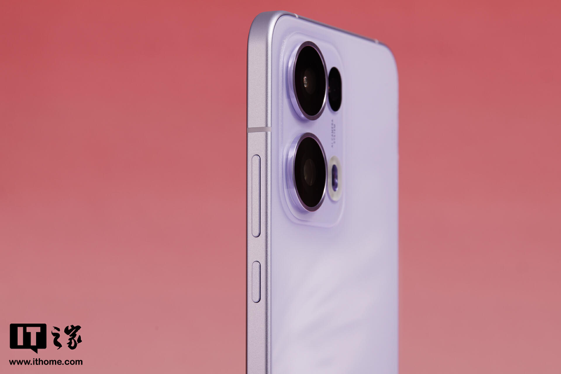 【IT之家开箱】OPPO Reno13 系列实拍图赏：四曲柔边小直屏，“超美小 OPhone”_新浪科技_新浪网