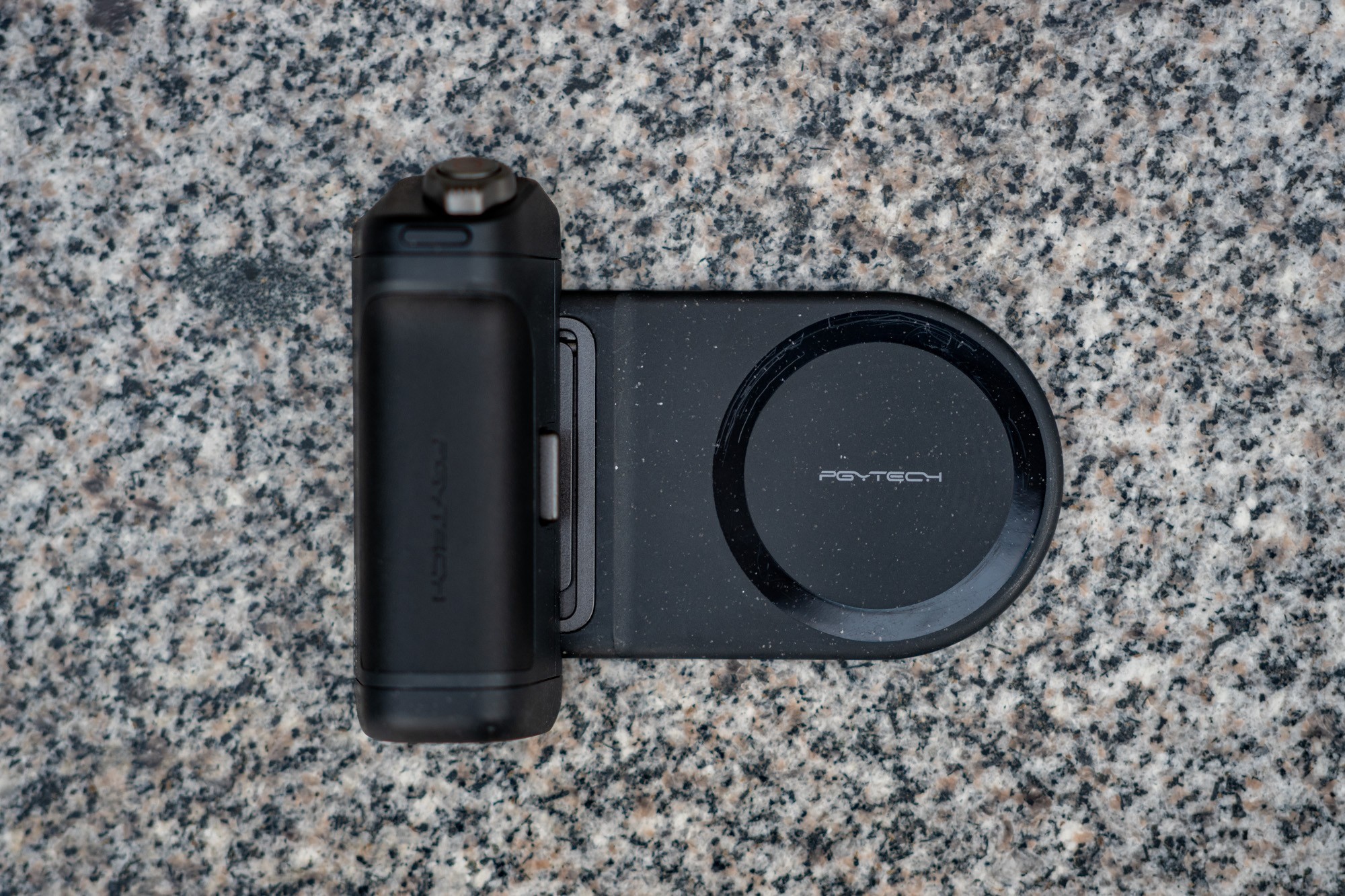 PGYTECH MagCam手机摄影手柄&MagGlow磁吸补光灯评测：手机秒变摄影神器|蓝牙|摄影|支架_新浪科技_新浪网