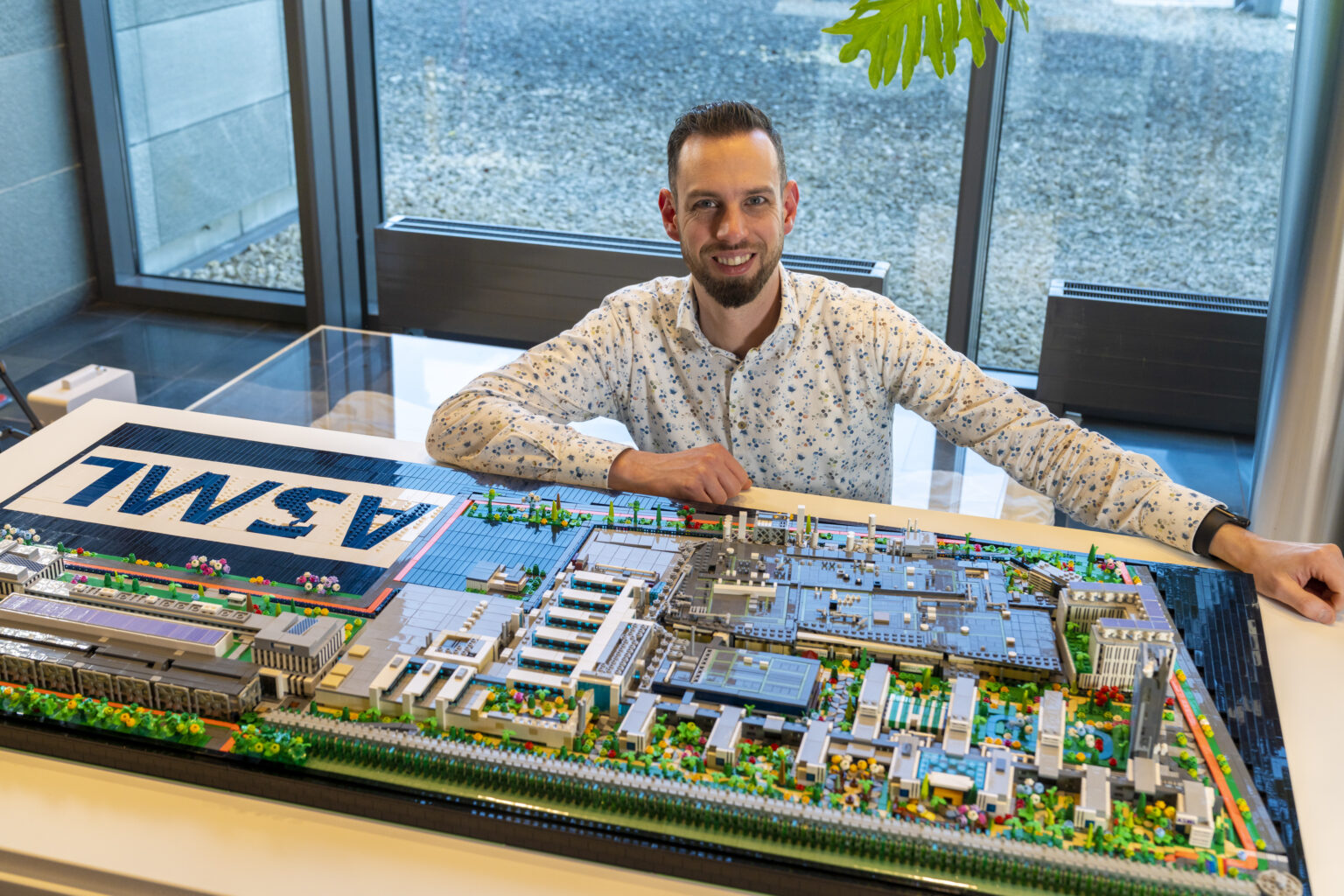 ASML 推出 High NA EUV 光刻机 TWINSCAN EXE:5000 乐高套装_新浪科技_新浪网