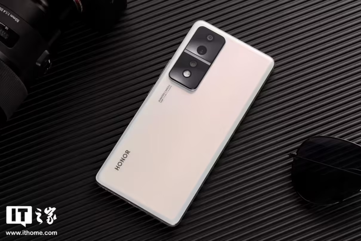 荣耀 GT 手机将搭载 3.3GHz 版本高通骁龙 8 Gen3 处理器，宣称拍照“应该比同档位性能手机都会更好”_新浪科技_新浪网