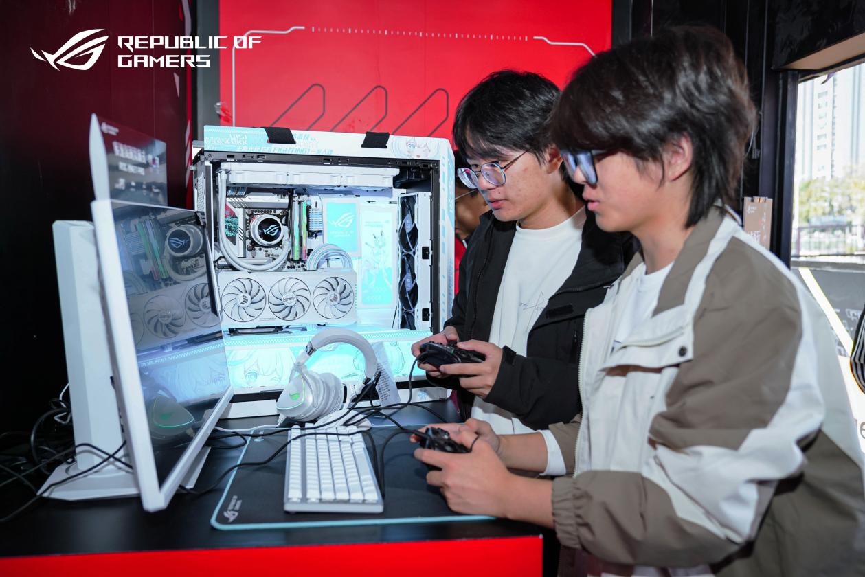 ROG DAY 2024星城狂欢 显卡实力与信仰尽情碰撞！|ROG|长沙市_新浪科技_新浪网