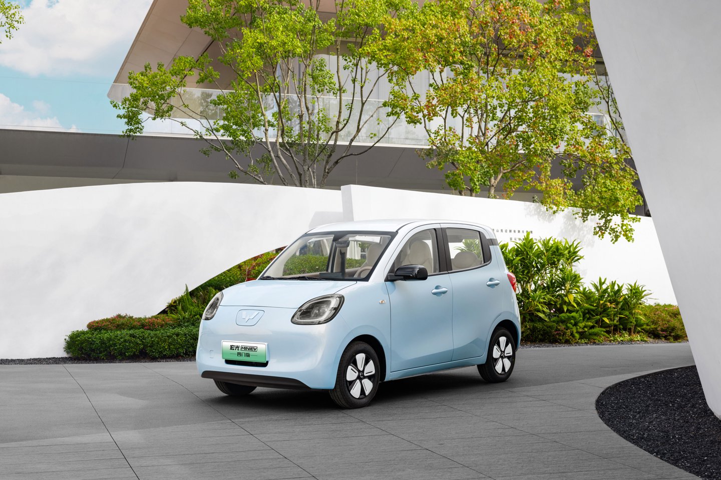 五菱宏光 MINI EV 四门版微型车官图发布：基于天舆架构 S 平台打造，搭 30kW 电动机|五菱宏光|电动|微型车_新浪科技_新浪网