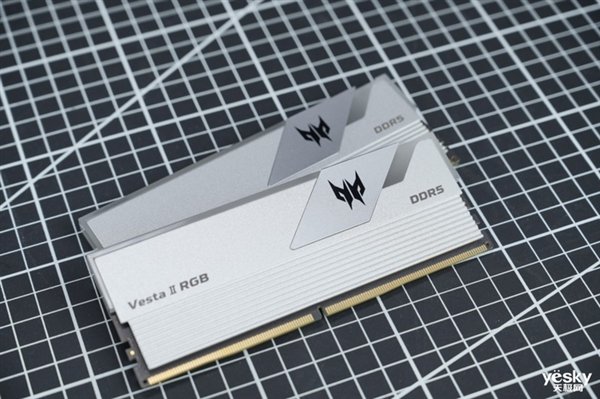 锐龙9000系绝佳搭档！宏碁掠夺者炫光星舰DDR5 6000 C28内存上手|内存|炫光|宏碁_新浪科技_新浪网