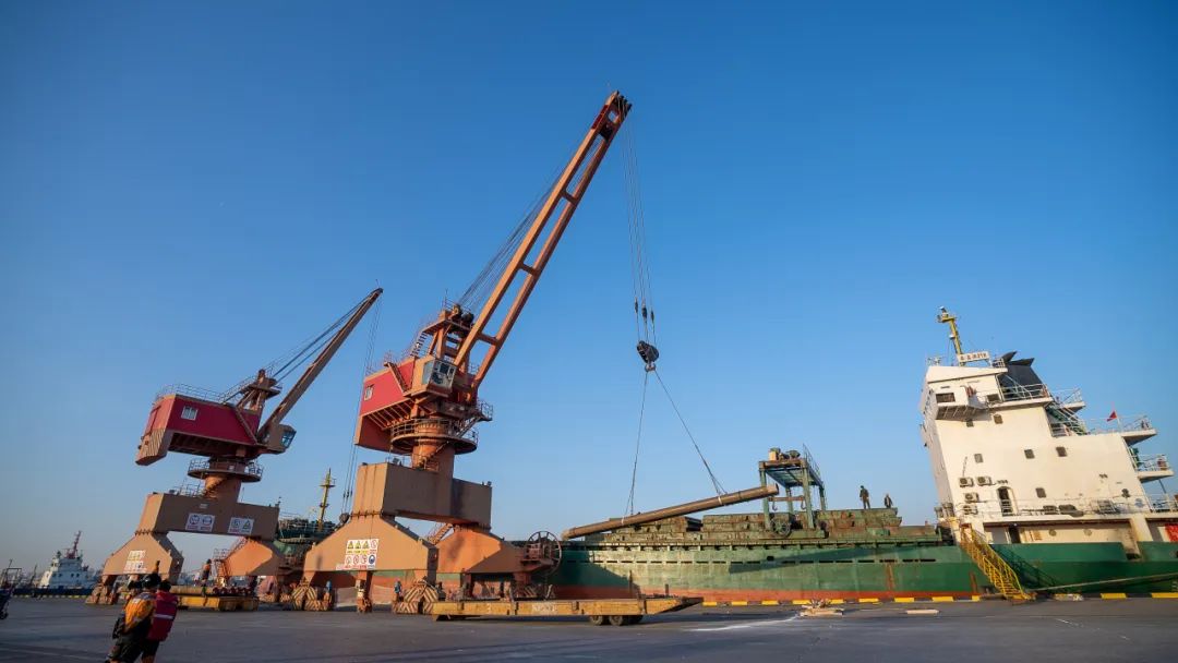 卡塔尔NOC RUYA EPCI09项目首批无缝钢管装船启运_新浪财经_新浪网