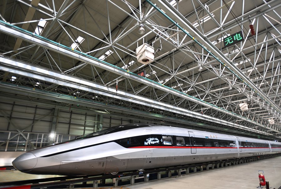 运营时速400公里！CR450动车组样车正式发布|动车组_新浪新闻