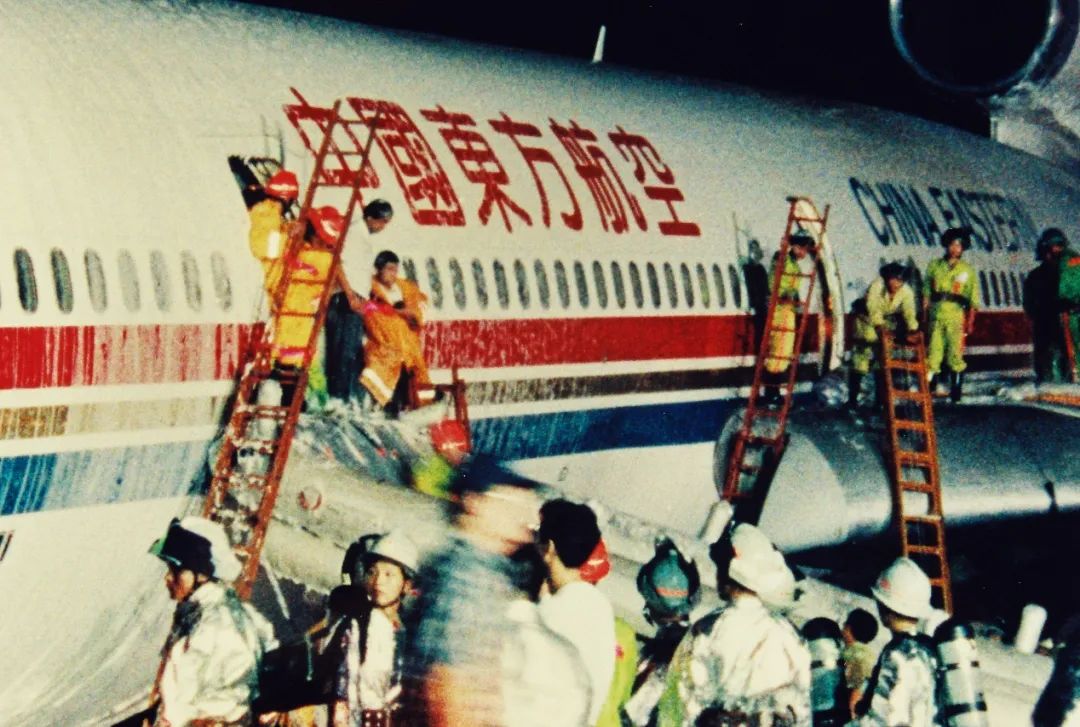 几乎相同的迫降，为何中韩的结果却迥然不同？|迫降_新浪财经_新浪网