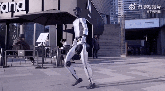 宇树机器人上演弯道超人 歪果仁看呆：质疑是特效|机器人|超人_新浪科技_新浪网