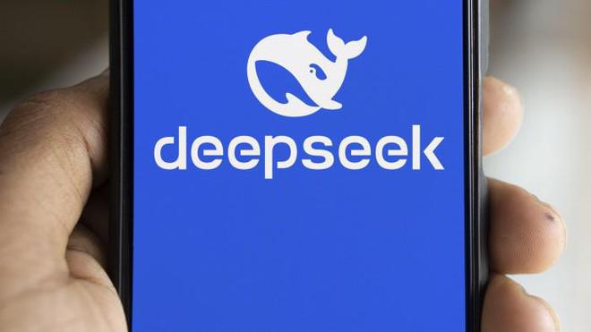 “神秘的东方力量”，DeepSeek飙升至美区苹果应用榜第三|苹果应用_新浪财经_新浪网