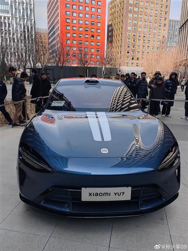 一次性看个够！小米YU7实车全网高清首拍图流出_新浪科技_新浪网