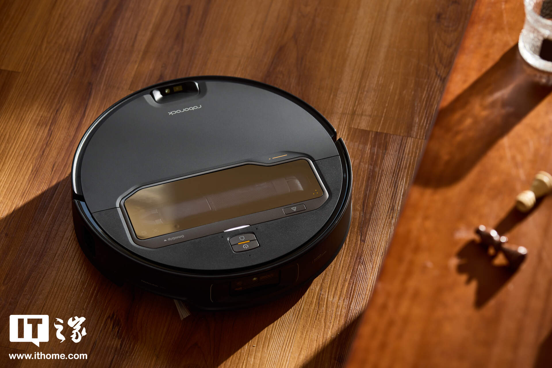 【IT之家评测室】机械手第一次走进家庭：石头自清洁扫拖机器人 G30 Space 探索版深度体验|清洁|拖鞋|收纳_新浪科技_新浪网