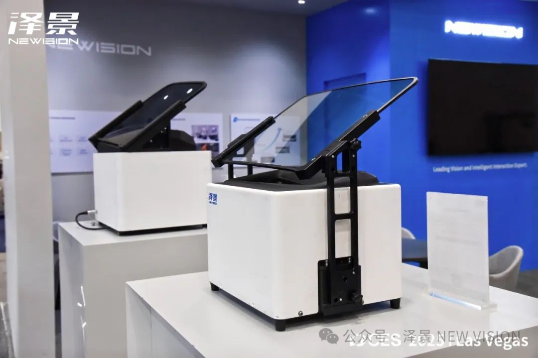 泽景HUD赋能小米SU7 Ultra：定义豪华智能座舱新标杆，领航未来出行体验_新浪财经_新浪网