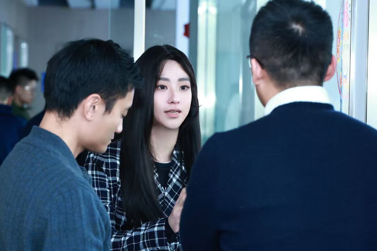 AI新生态｜日均3000万次调用，AI搜索黑马如何撑起DeepSeek的“实时大脑”_新浪财经_新浪网