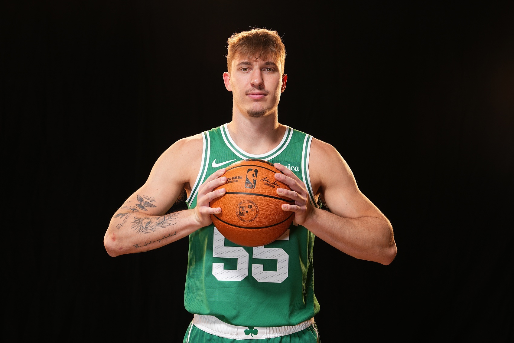 谢尔曼谈生涯新高：这里的氛围和环境是我经历过的前三_抓站_新浪竞技风暴_新浪网