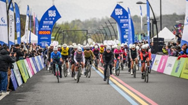 2000多名骑行爱好者齐聚千岛湖，哈啰Hello100首赛圆满落地|骑行_新浪财经_新浪网