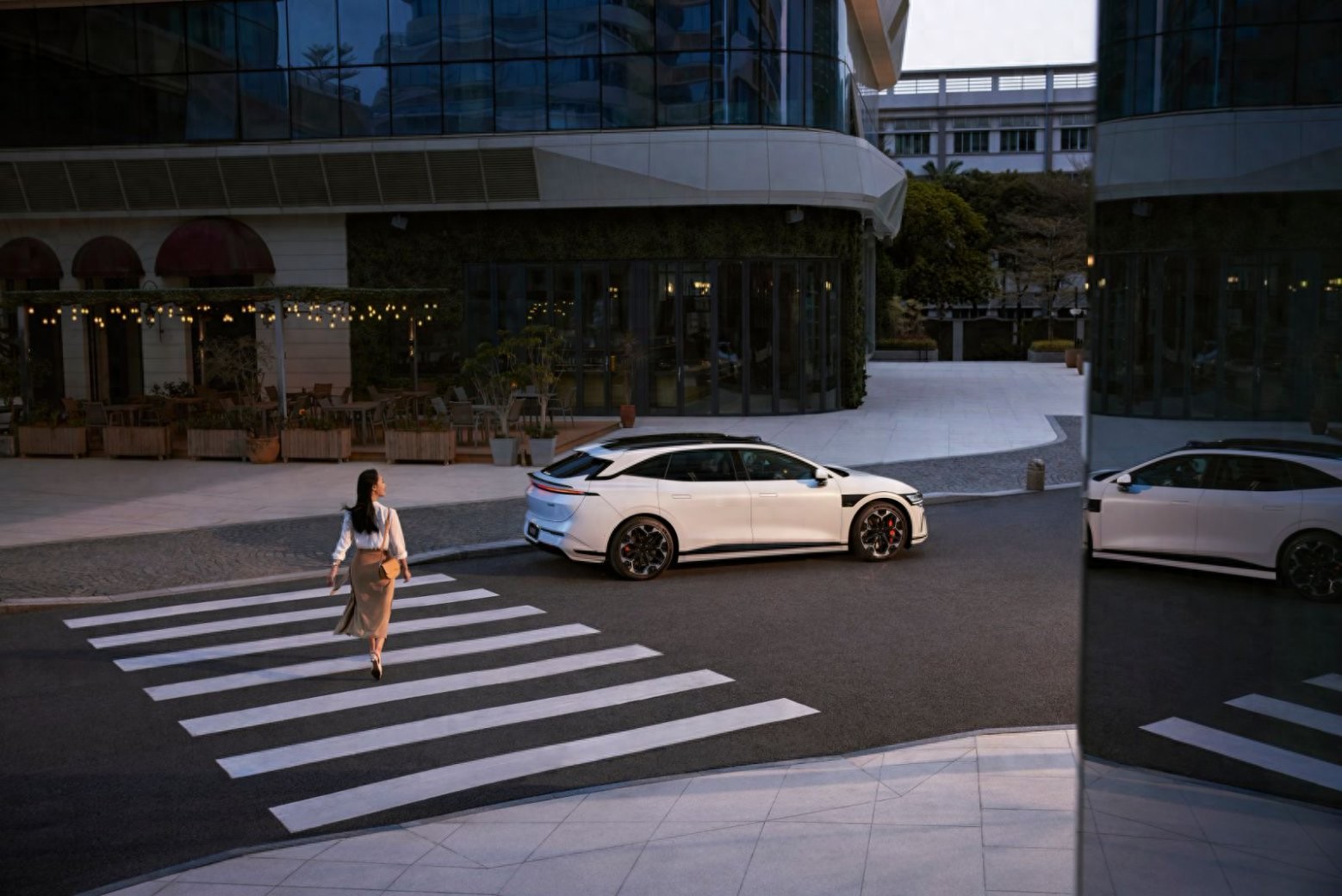 极氪007GT上市：20.29万元起 可充电10分钟续航增加440公里_创事记_新浪科技_新浪网