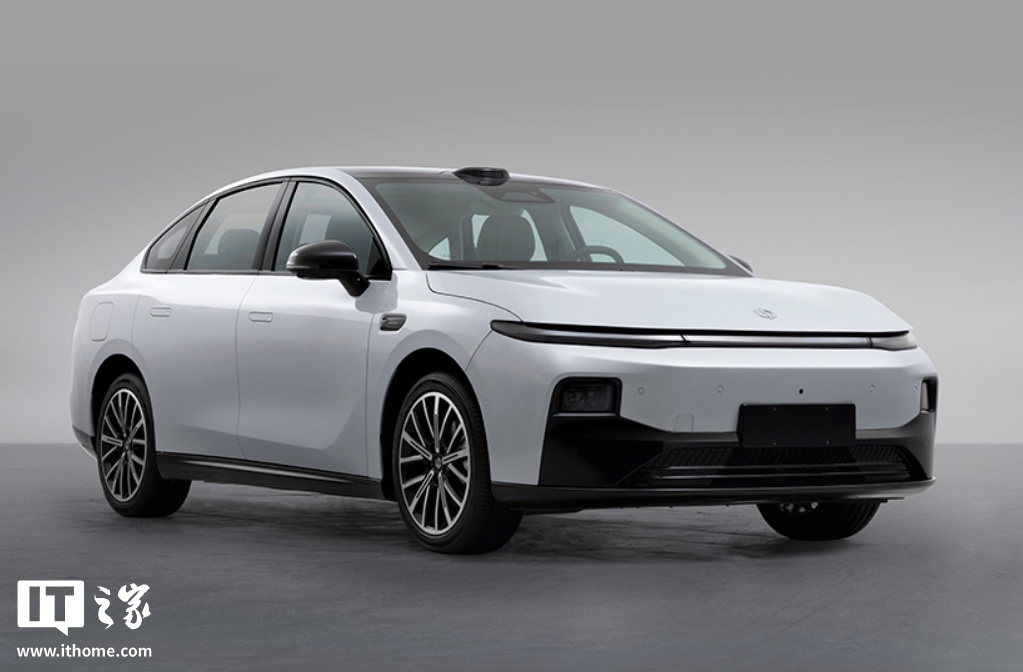零跑 B 系列首款纯电轿车 B01 入网工信部：可选激光雷达、全景天幕|轿车|全景天幕_新浪科技_新浪网